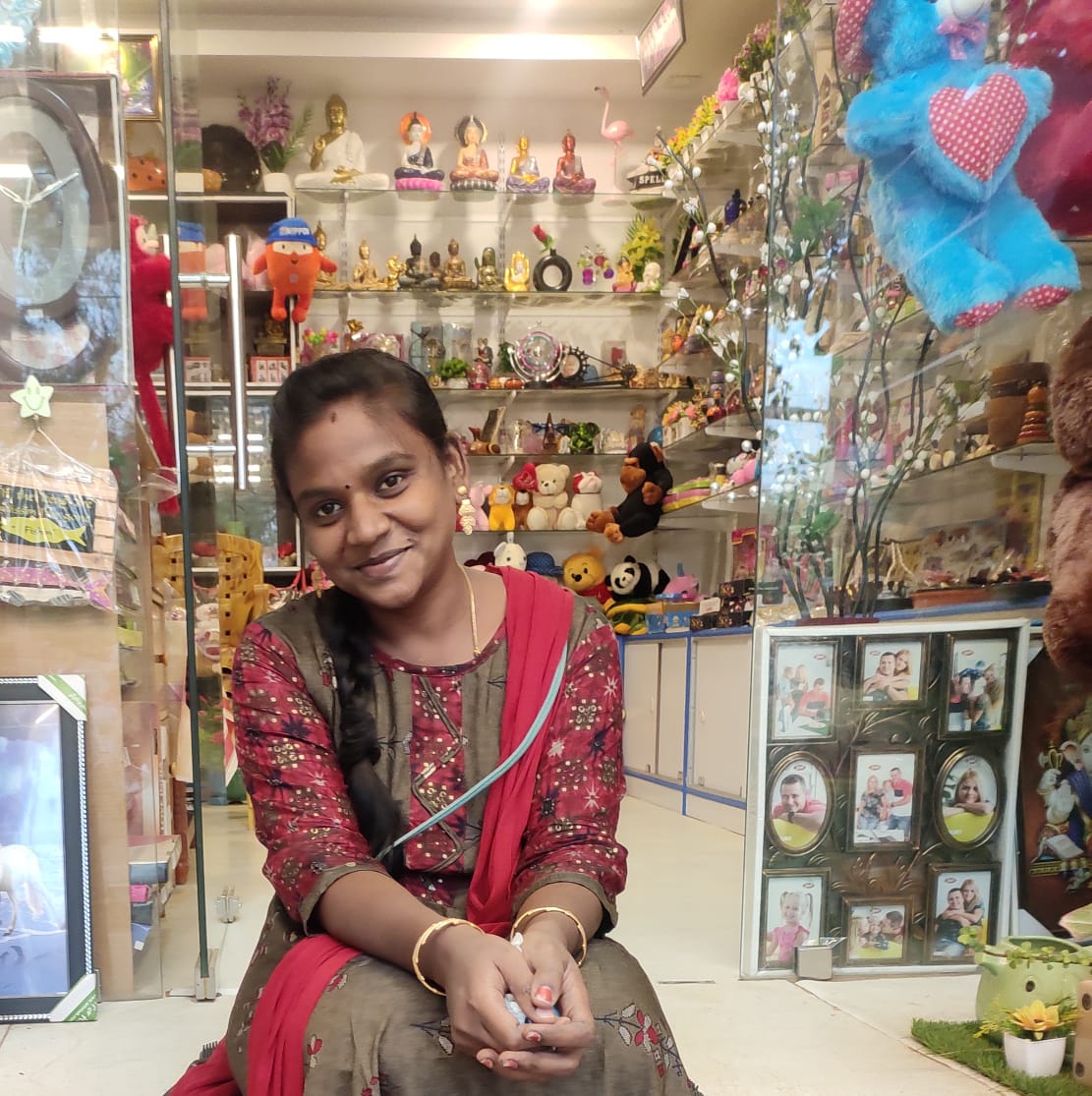 Online Gifts Delivery, Trichy, Tamilnadu - Silver Leaf Gift Shop